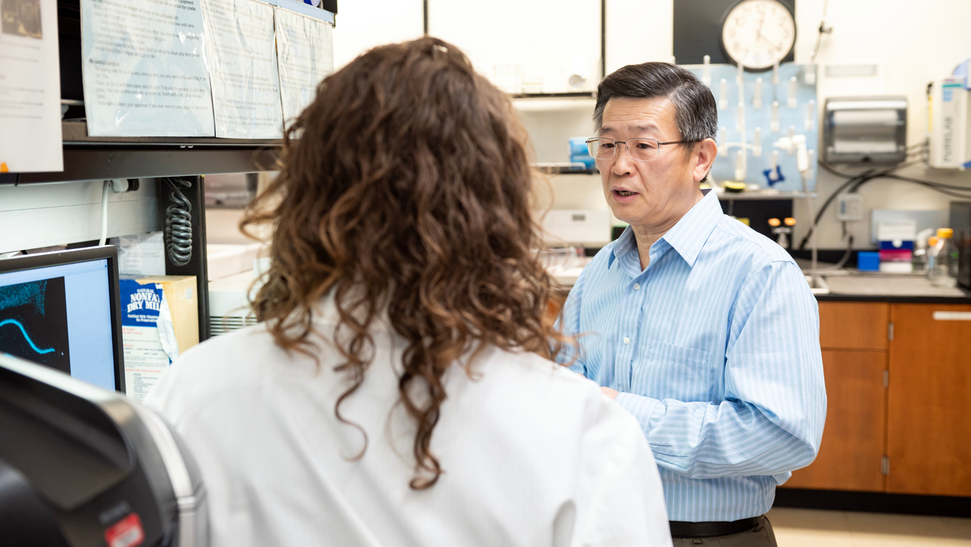 Gladstone Presents Inaugural Sobrato Prize in Neuroscience to Yadong Huang, a Pioneer of ...